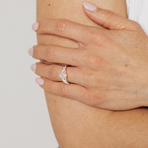8 Creative Ways to Use Silver Rings for Making a Fashion Statement ...