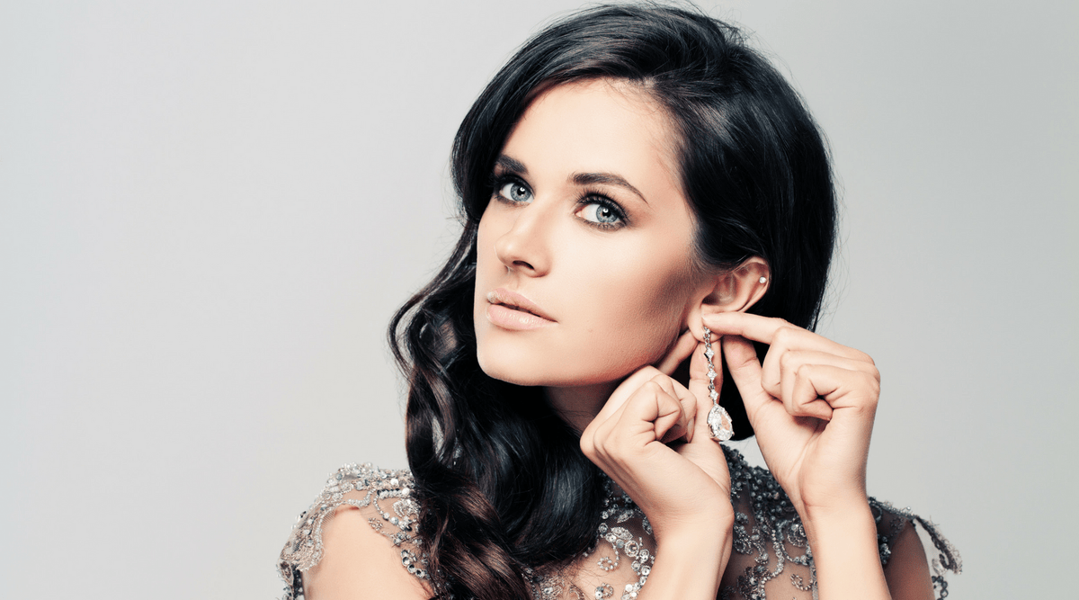 How to Choose the Perfect Earrings for Face Shape Flattery | Roma ...