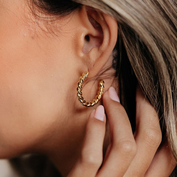 Luxurious Earrings for Women | Roma Designer Jewelry